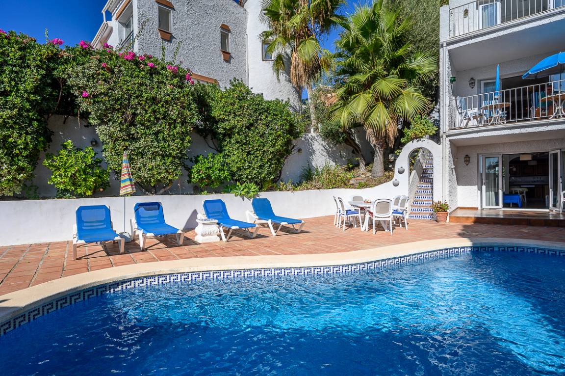 150 M² Villa ∙ 3 Bedrooms ∙ 7 Guests - Nerja