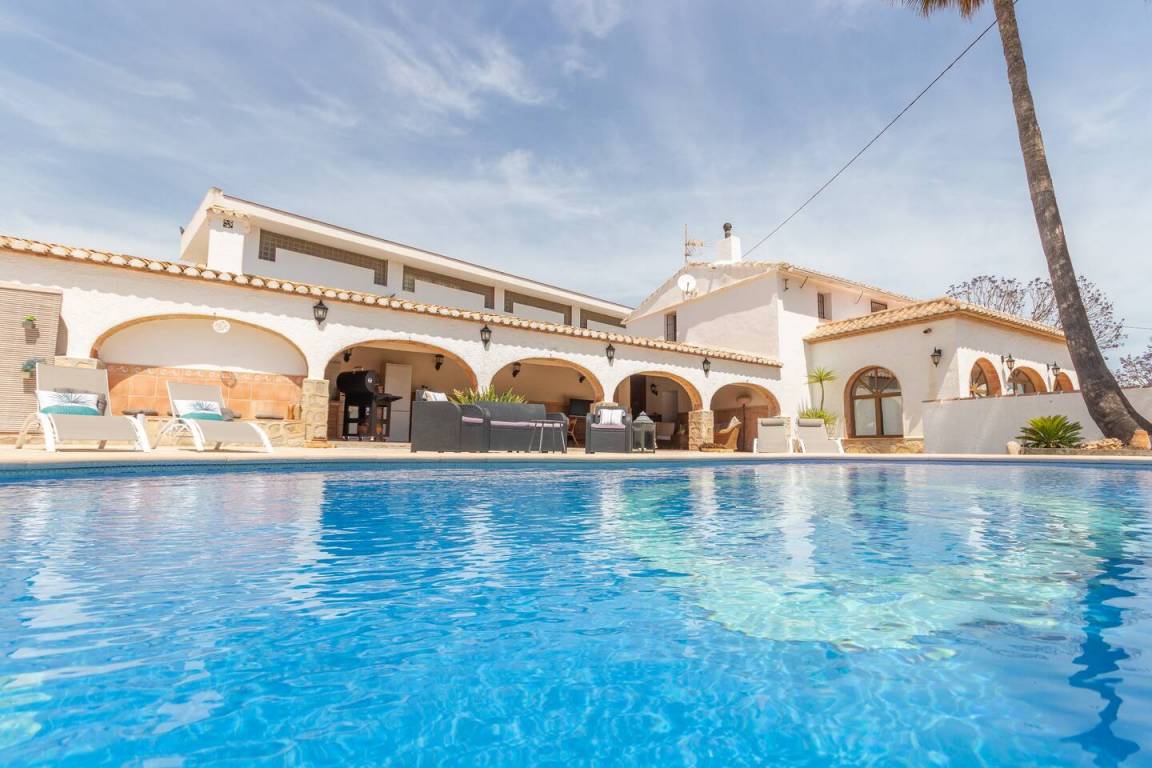 180 M² Villa ∙ 4 Chambres ∙ 8 Personnes - Calp