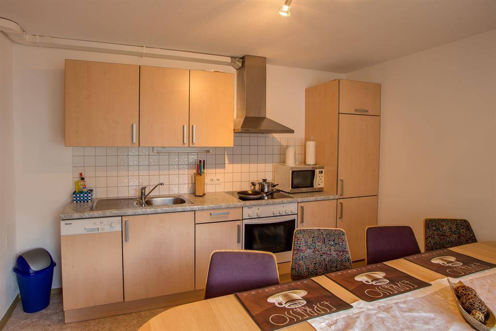 75 M² Ferienwohnung ∙ 2 Schlafzimmer ∙ 4 Gäste - Längenfeld