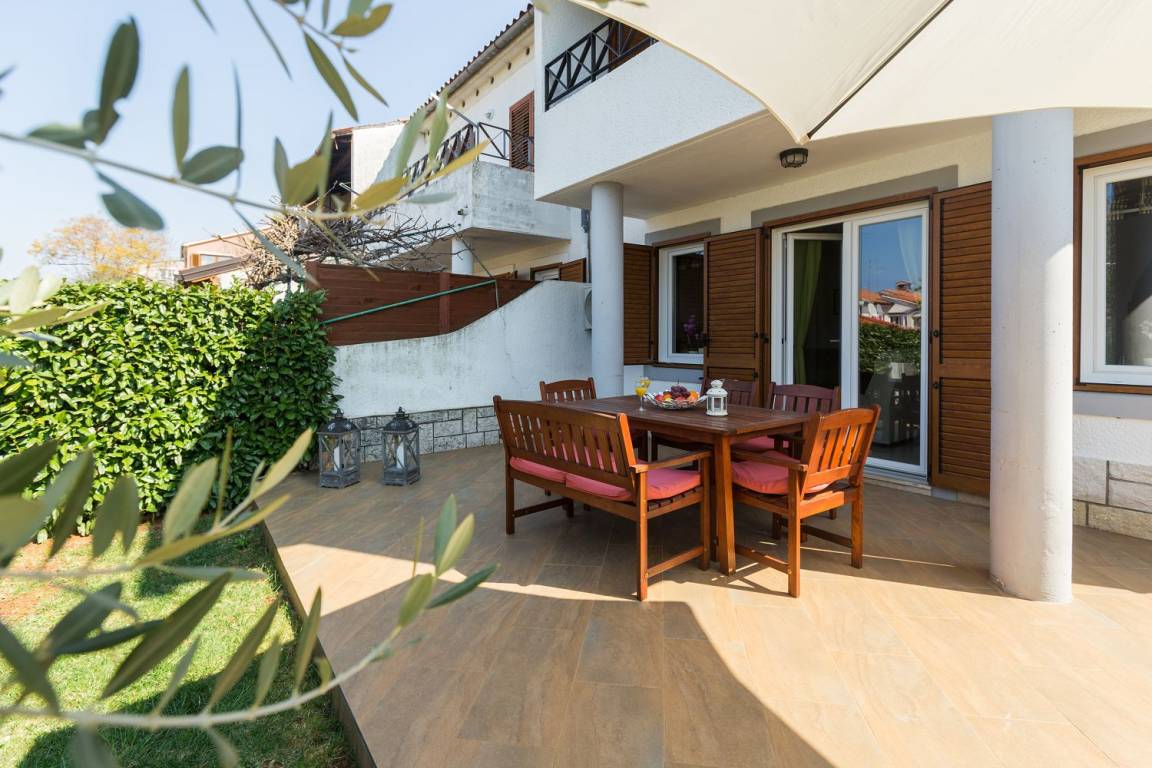110 M² Ferienhaus ∙ 3 Schlafzimmer ∙ 6 Gäste - Poreč