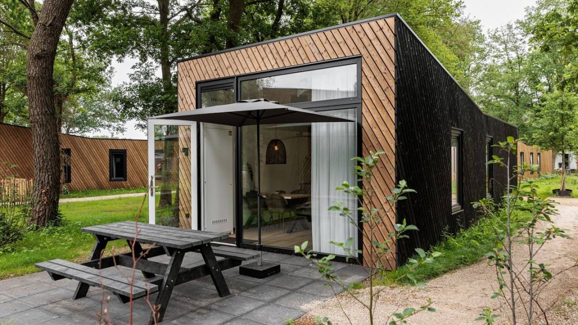 52 M² Huis ∙ 2 Slaapkamers ∙ 4 Gasten - Uden