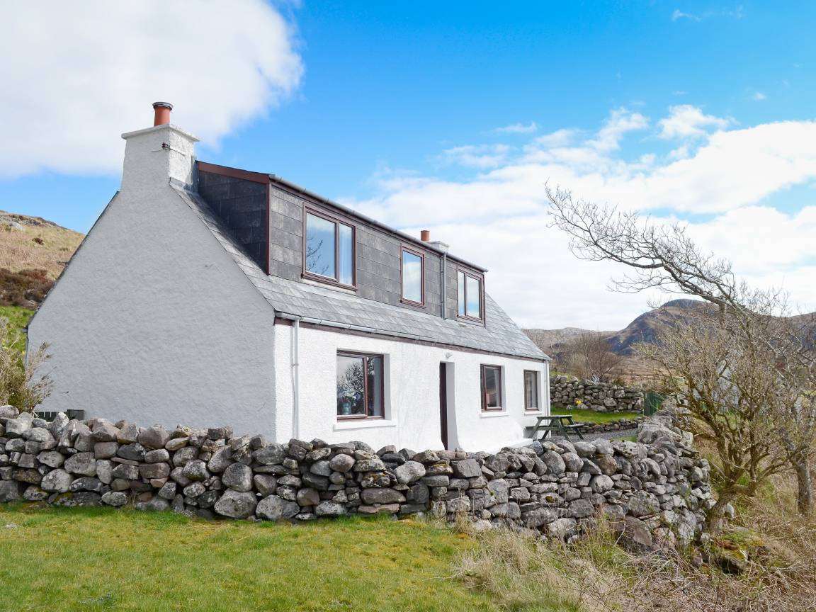 Cottage ∙ 2 Bedrooms ∙ 4 Guests - Skye