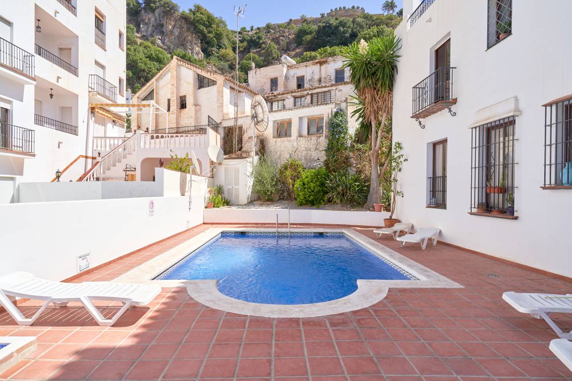 75 M² Apartamento ∙ 2 Habitaciones ∙ 4 Huéspedes - Frigiliana
