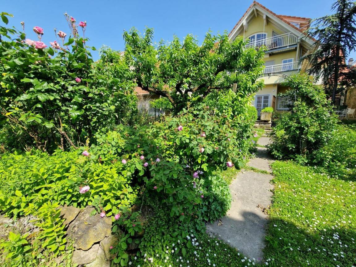 80 M² Ferienwohnung ∙ 1 Schlafzimmer ∙ 2 Gäste - Teningen
