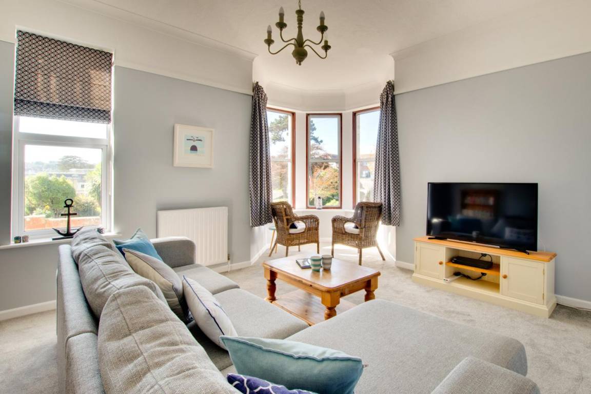 Apartment ∙ 3 Bedrooms ∙ 6 Guests - Swanage