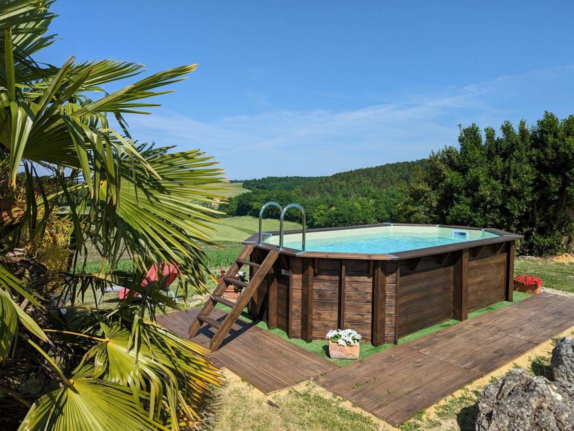 102 M² Cottage ∙ 2 Bedrooms ∙ 6 Guests - Aubeterre-sur-Dronne