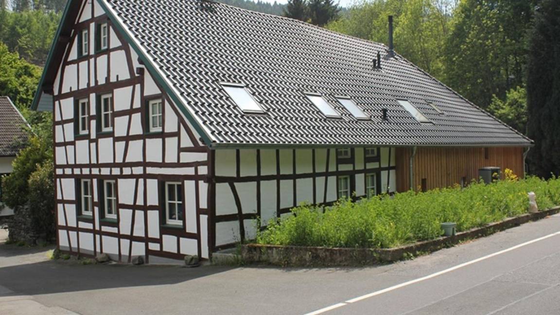 120 M² House ∙ 4 Bedrooms ∙ 6 Guests - Hammer