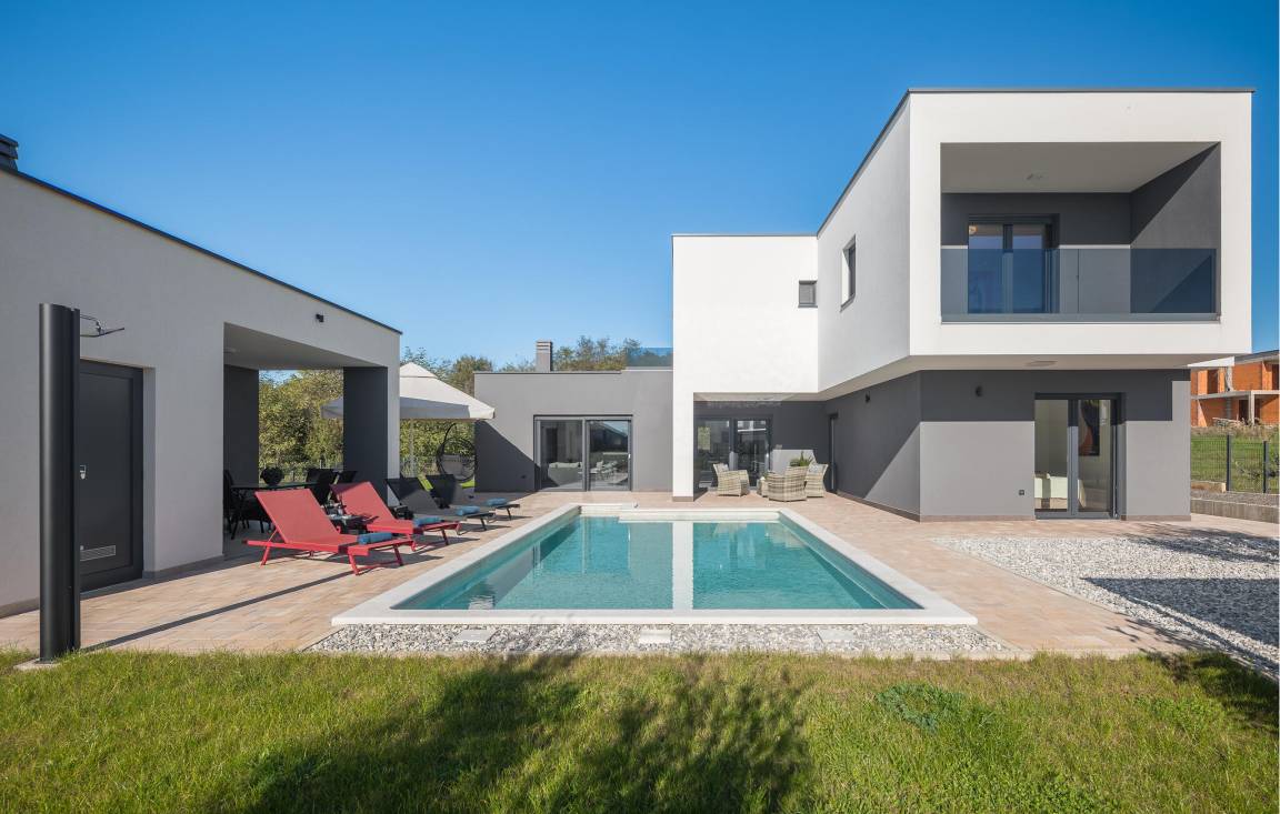 180 M² Ferienhaus ∙ 4 Schlafzimmer ∙ 8 Gäste - Poreč