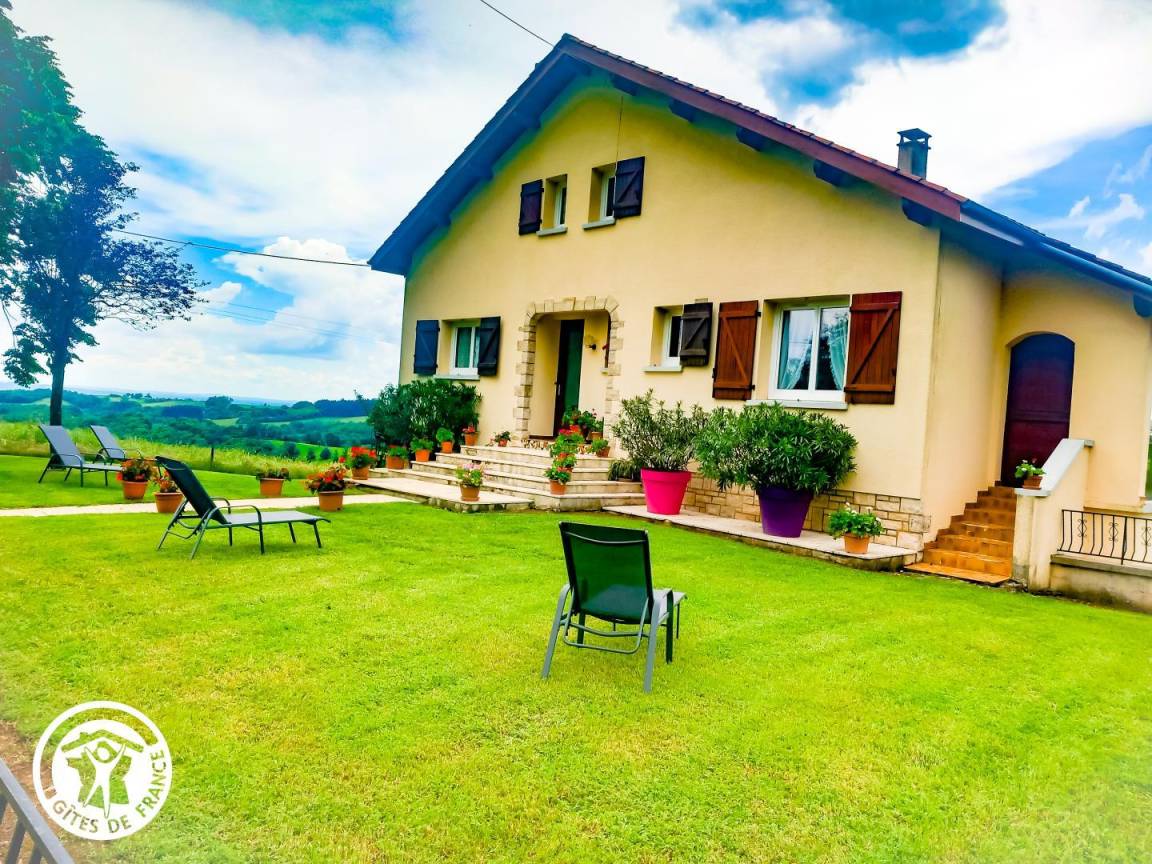 100 M² Gîte ∙ 3 Chambres ∙ 6 Personnes - Figeac