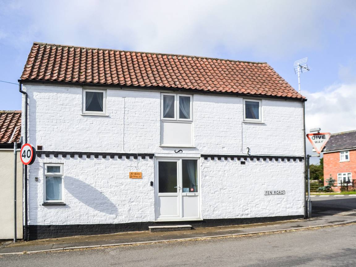 Cottage ∙ 2 Bedrooms ∙ 4 Guests - Lincolnshire