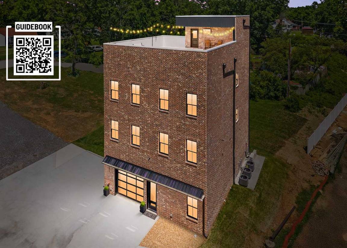 184 M² Apartment ∙ 4 Bedrooms ∙ 12 Guests - Clarksville, TN