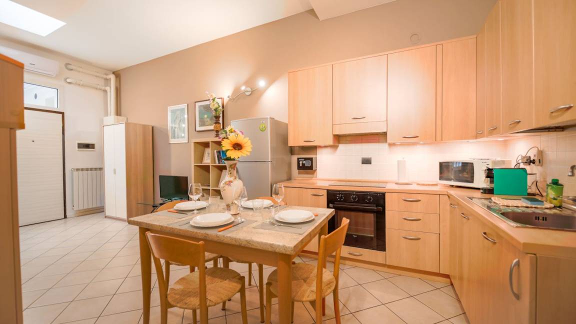 47 M² Apartamento ∙ 3 Huéspedes - Bolonia
