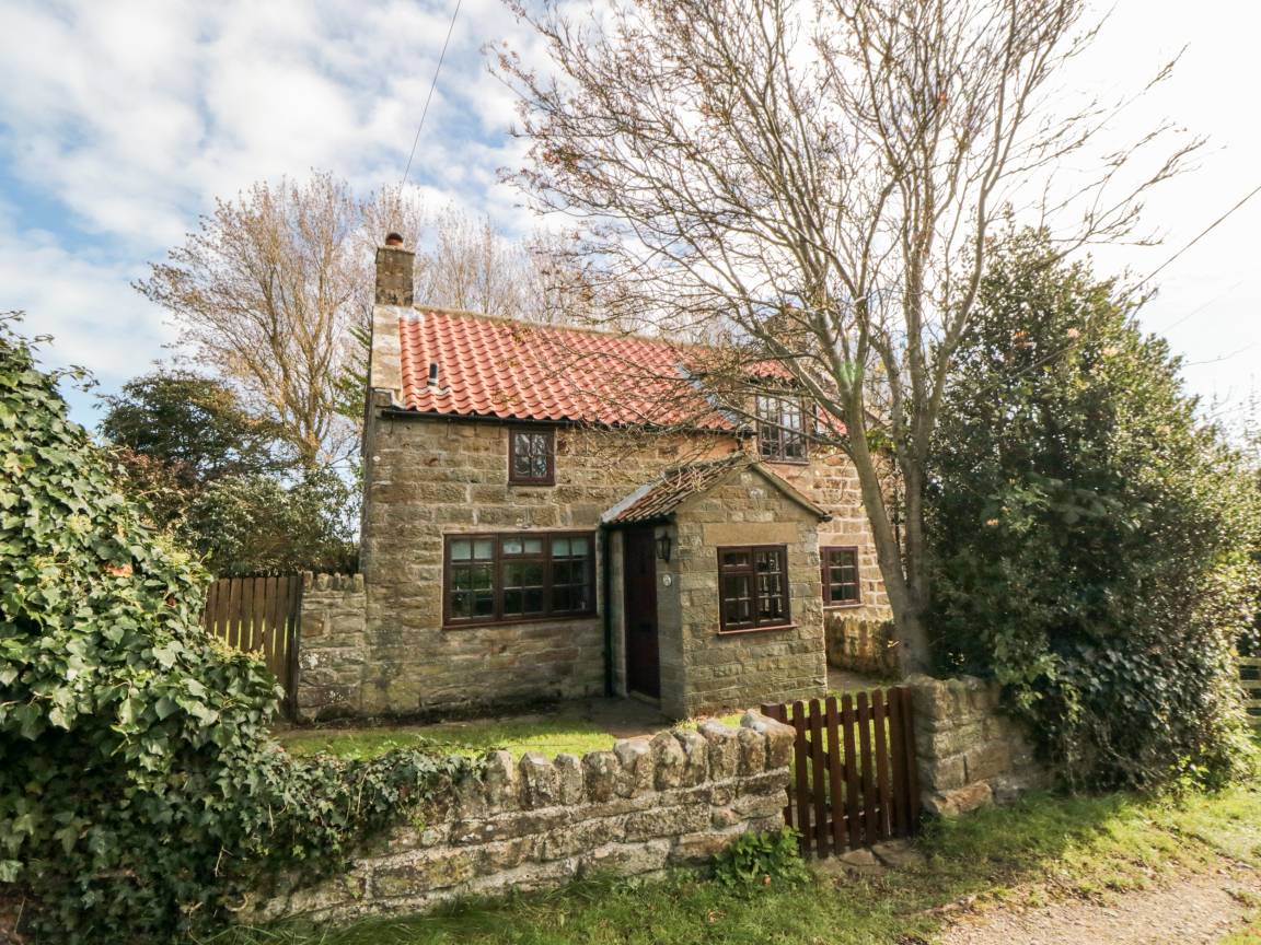 Cottage ∙ 2 Bedrooms ∙ 5 Guests - Sandsend