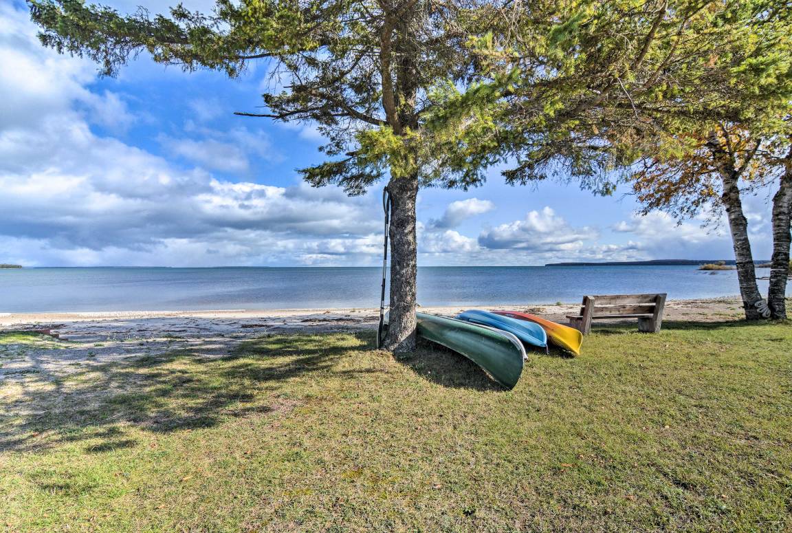 55 M² Apartment ∙ 2 Guests - St. Ignace, MI