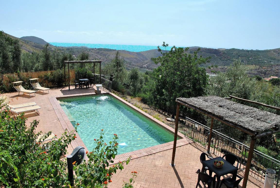 90 M² Maison De Vacances ∙ 2 Chambres ∙ 6 Personnes - Itri