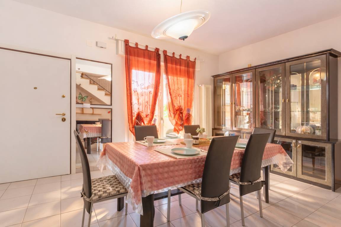 90 M² Appartamento Vacanza ∙ 3 Camere Da Letto ∙ 5 Ospiti - Silvi