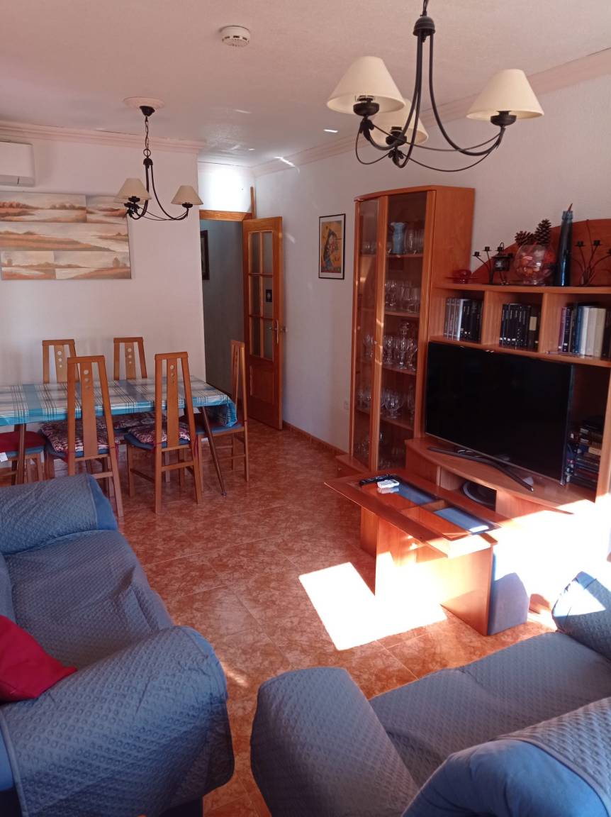 80 M² Apartamento ∙ 3 Habitaciones ∙ 10 Huéspedes - Roquetas de Mar