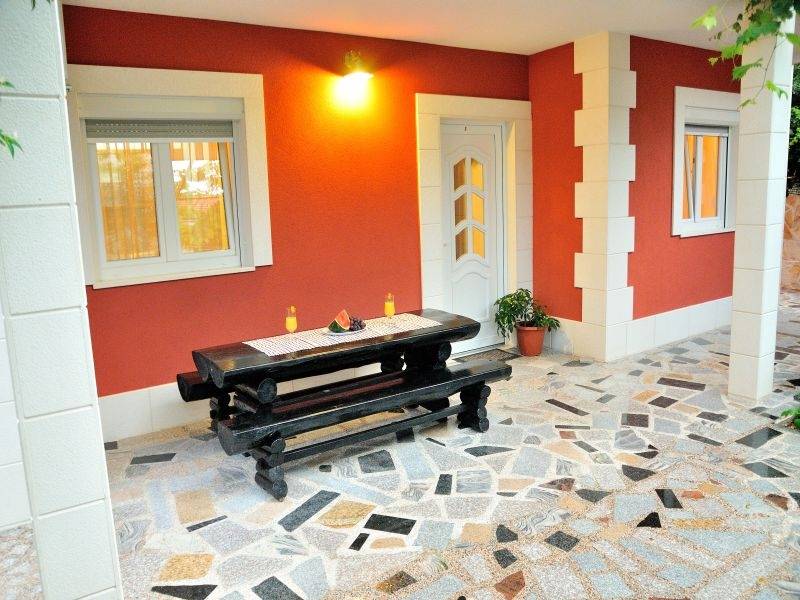 39 M² Apartament ∙ 2 Sypialnie ∙ 4 Gości - Primošten