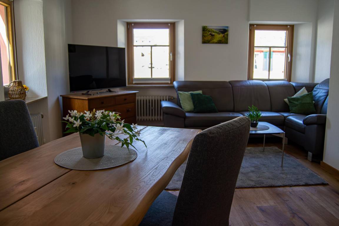 60 M² Ferienwohnung ∙ 1 Schlafzimmer ∙ 2 Gäste - Neumagen-Dhron