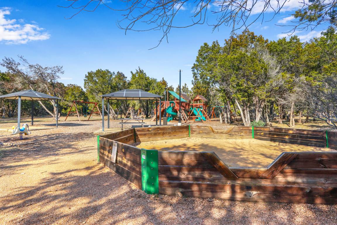 102 M² Condo ∙ 2 Bedrooms ∙ 4 Guests - Wimberley, TX
