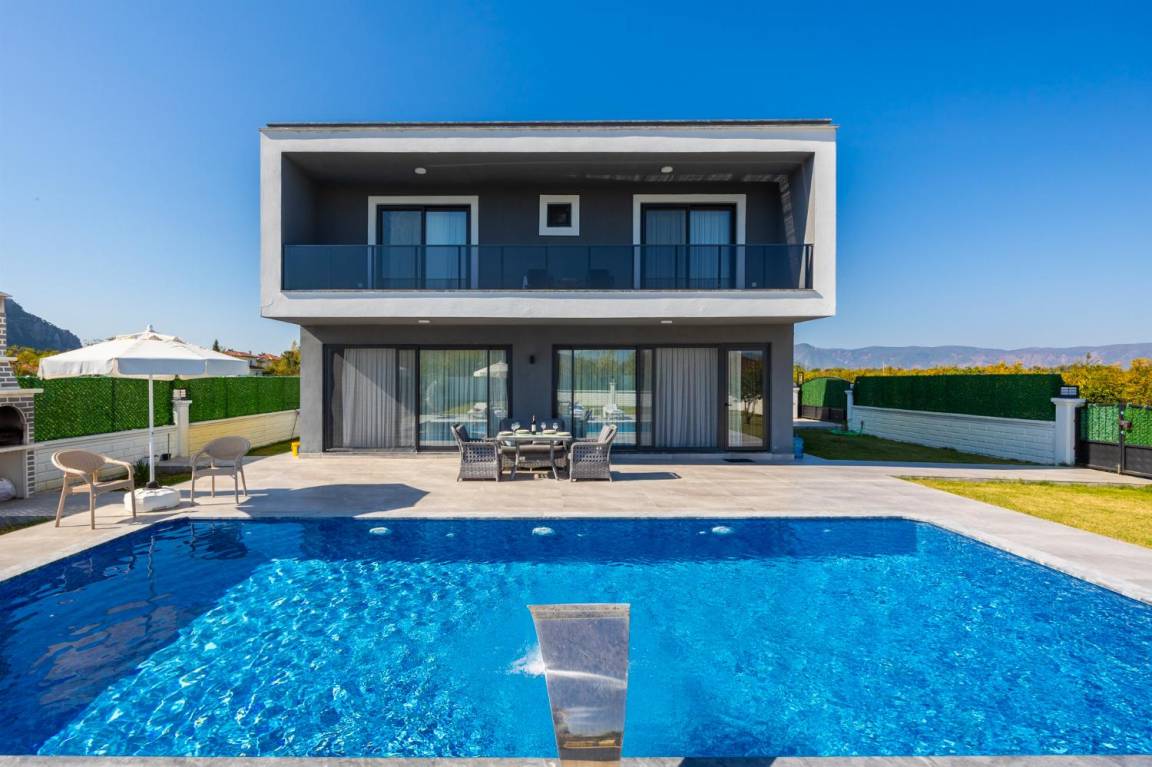 210 M² Villa ∙ 4 Bedrooms ∙ 8 Guests - Dalaman