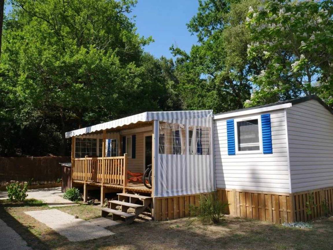 28 M² Camping ∙ 2 Chambres ∙ 6 Personnes - Ronce-les-Bains