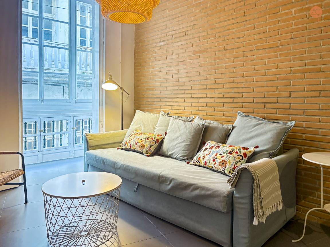 75 M² Apartamento ∙ 2 Habitaciones ∙ 4 Huéspedes - Cádiz