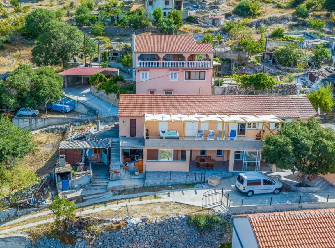 54 M² Ferienwohnung ∙ 2 Schlafzimmer ∙ 4 Gäste - Primošten