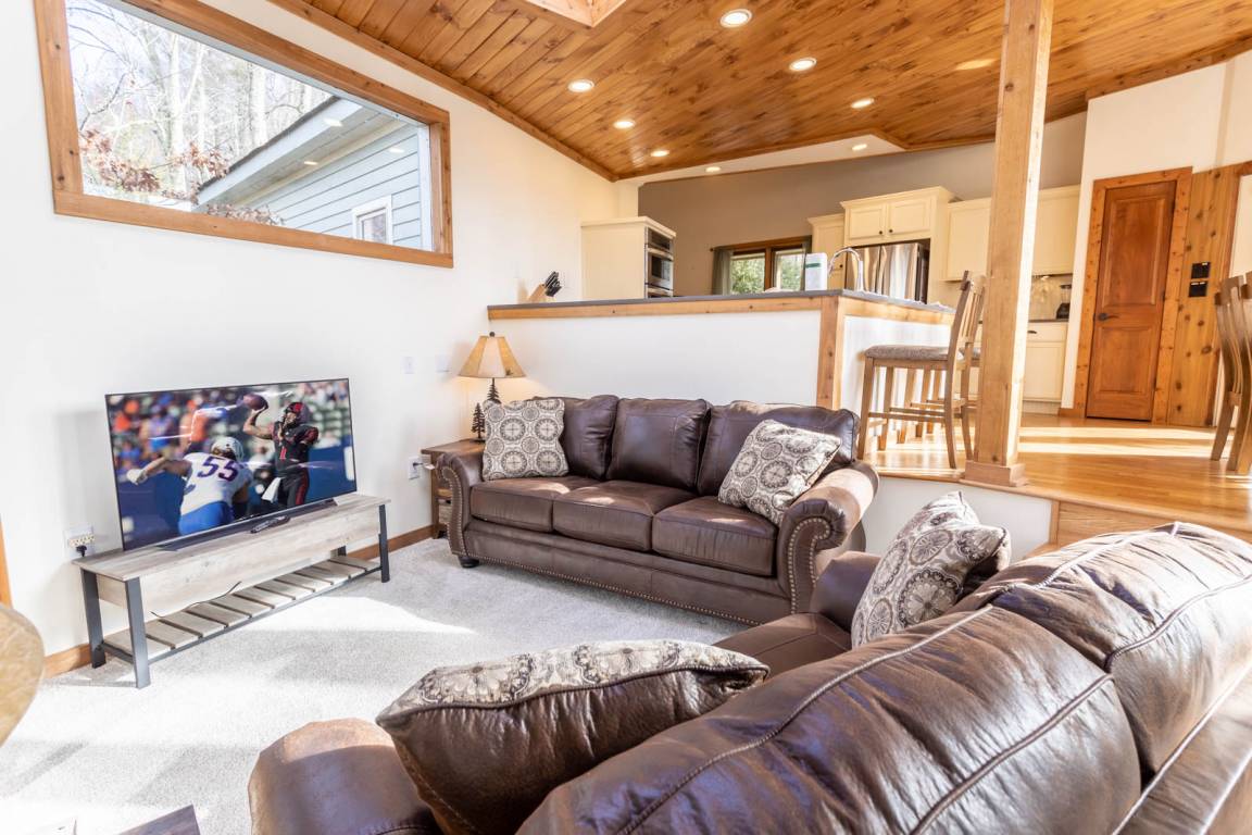 170 M² Cabin ∙ 2 Bedrooms ∙ 4 Guests - Blowing Rock, NC