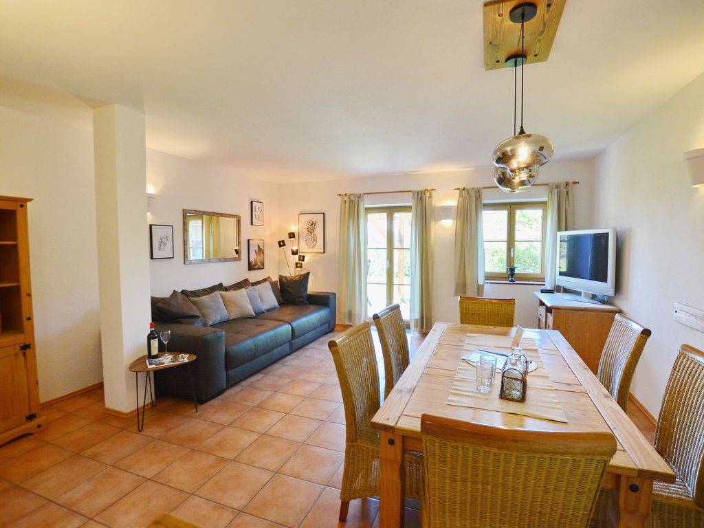 110 M² Ferienwohnung ∙ 3 Schlafzimmer ∙ 6 Gäste - Prien am Chiemsee