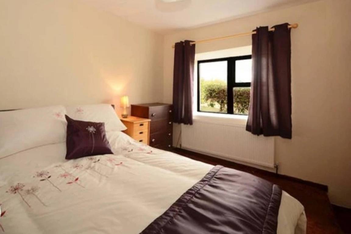 75 M² Cottage ∙ 3 Bedrooms ∙ 6 Guests - Portnoo