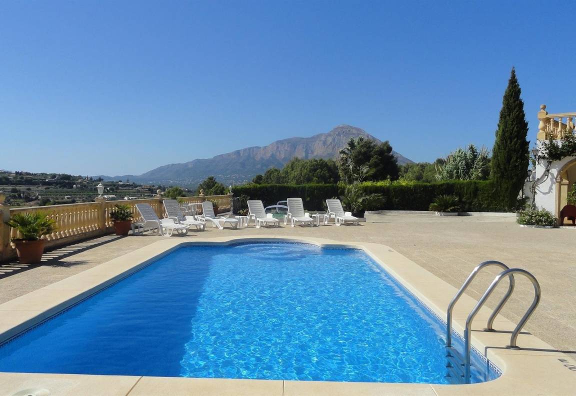 150 M² Villa ∙ 4 Habitaciones ∙ 8 Huéspedes - Jávea