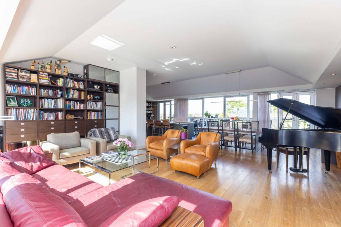 205 M² Huoneisto ∙ 4 Makuuhuonetta ∙ 8 Vierasta - Edinburgh
