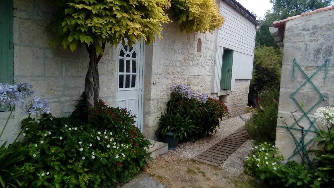 57 M² Gîte ∙ 1 Chambre ∙ 4 Personnes - Saintes