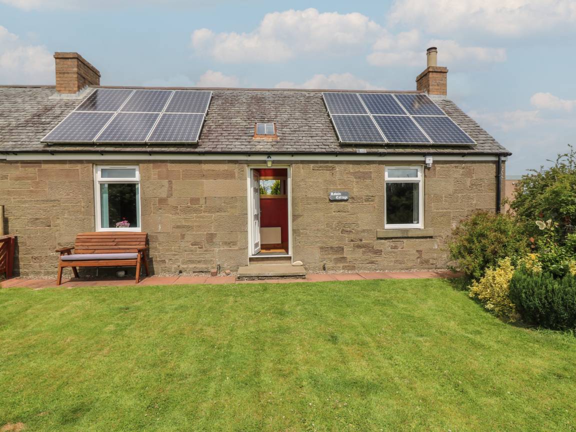 Cottage ∙ 2 Bedrooms ∙ 4 Guests - Arbroath