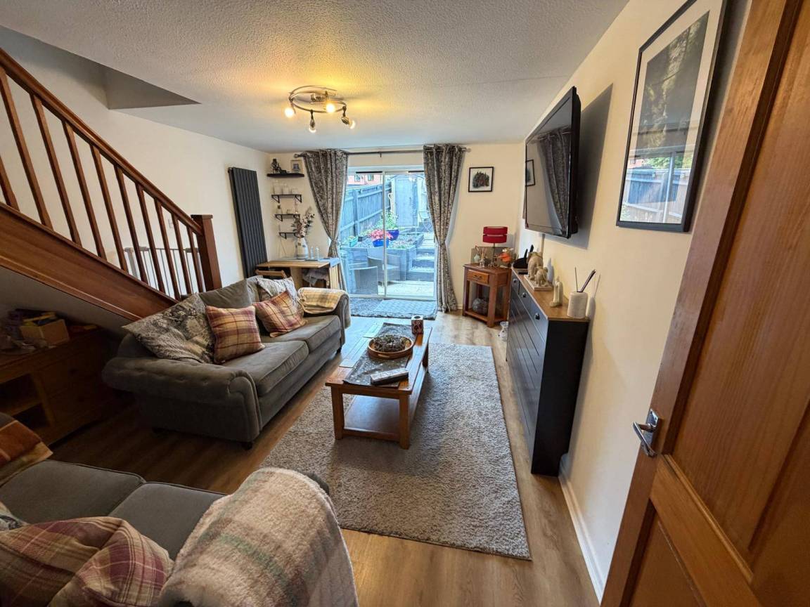 70 M² Talo ∙ 2 Makuuhuonetta ∙ 5 Vierasta - Hereford