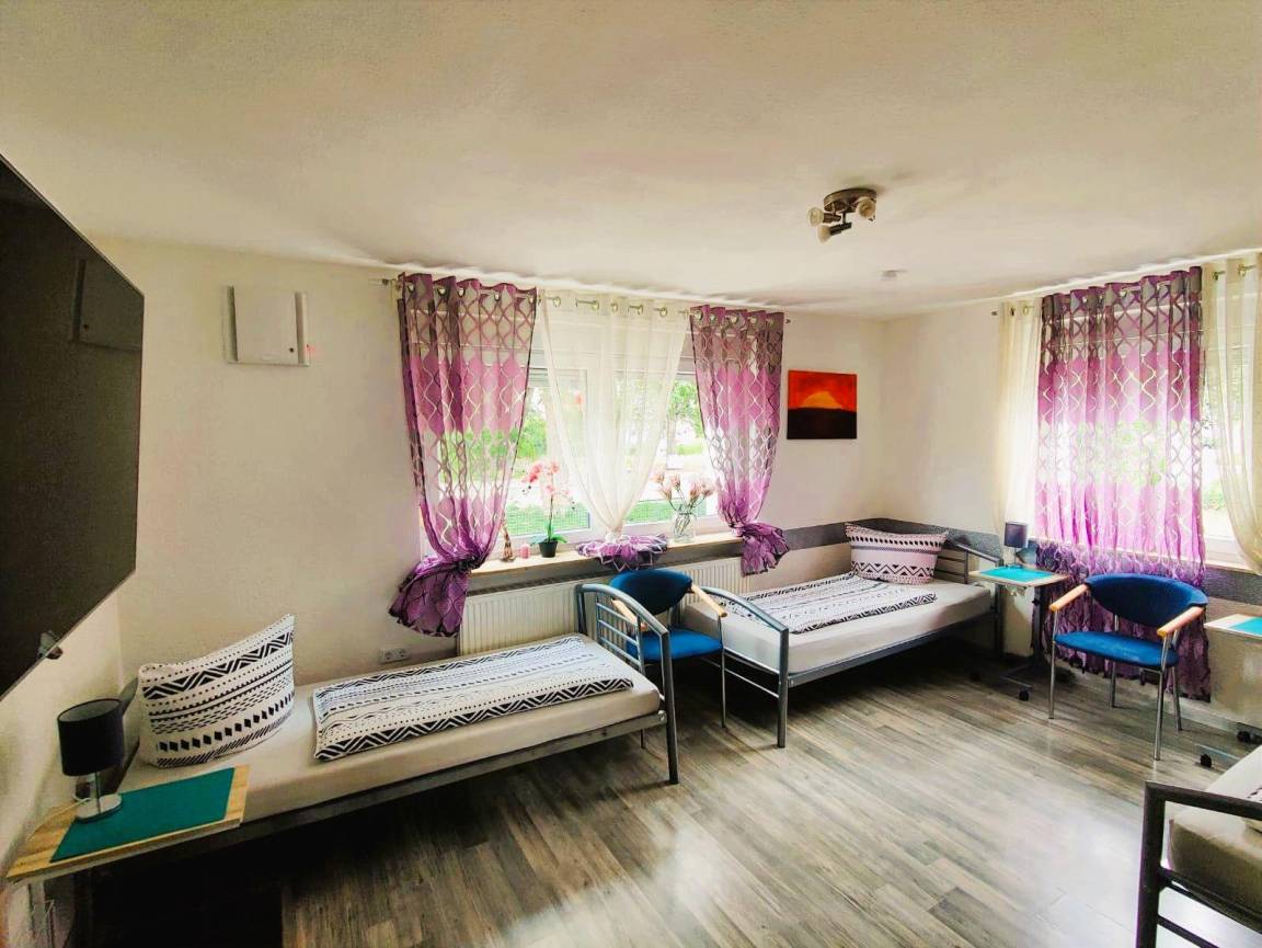 60 M² Ferienwohnung ∙ 2 Schlafzimmer ∙ 6 Gäste - Laupheim