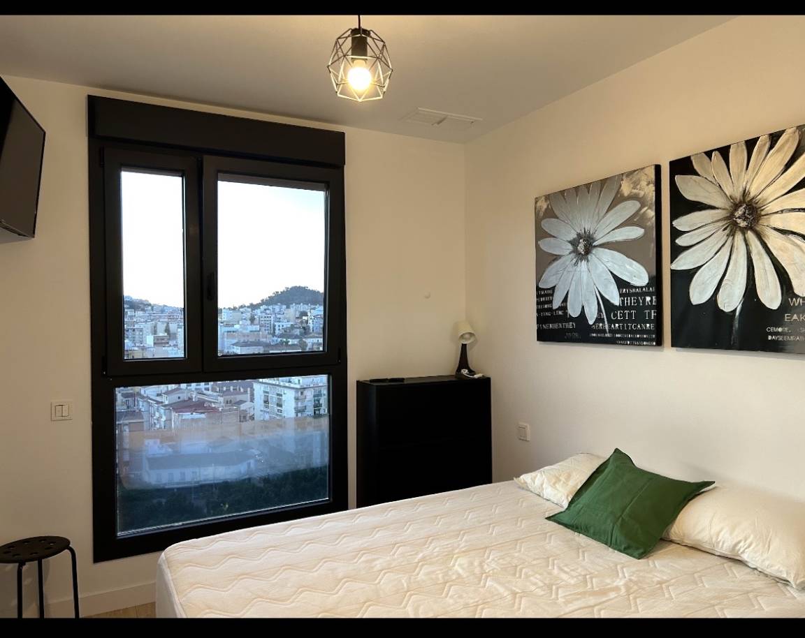 85 M² Apartment ∙ 2 Bedrooms ∙ 4 Guests - Málaga