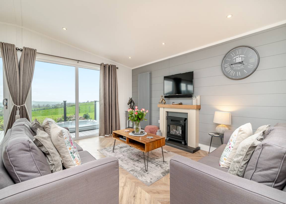 Chalet ∙ 2 Bedrooms ∙ 4 Guests - Shepton Mallet