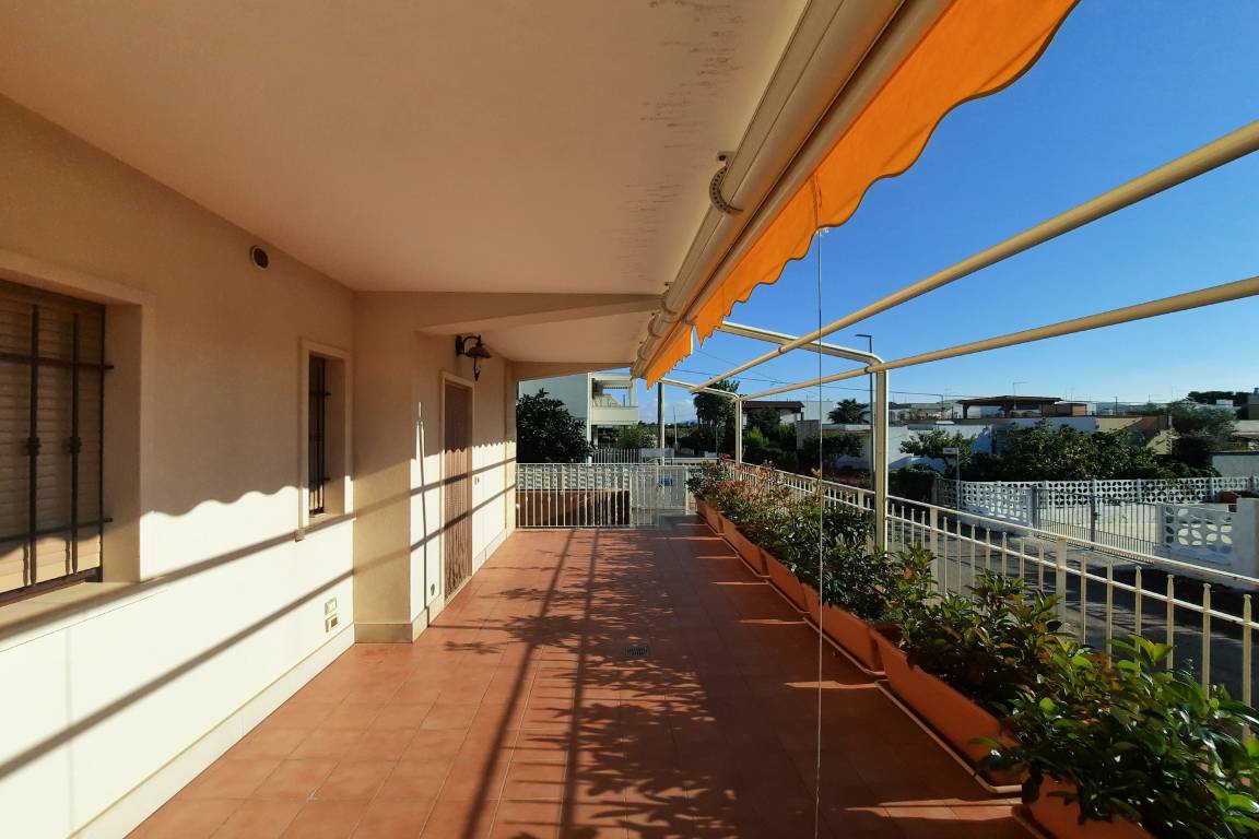 70 M² Apartamento ∙ 2 Habitaciones ∙ 6 Huéspedes - Fasano