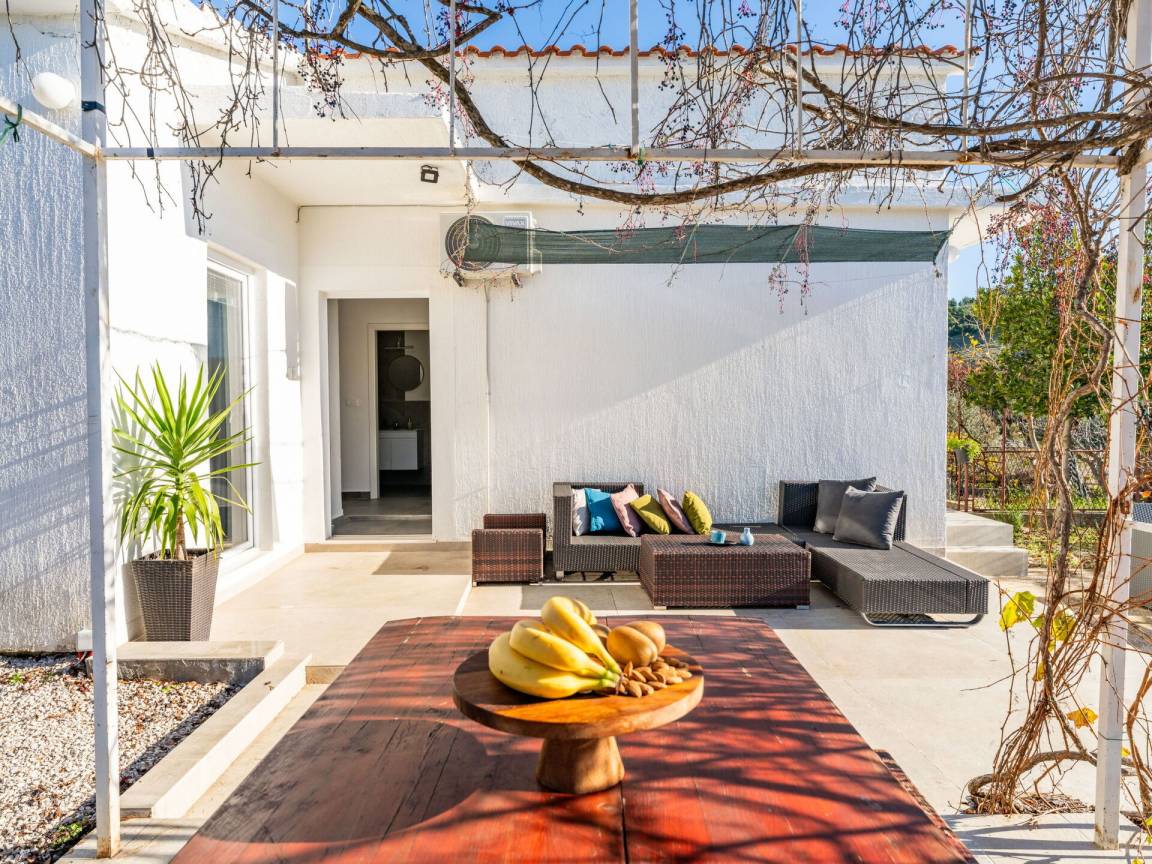 65 M² House ∙ 2 Bedrooms ∙ 5 Guests - Primošten