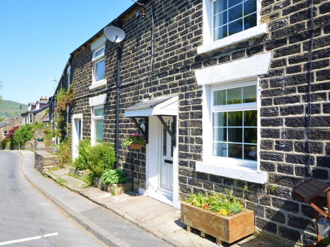 Cottage ∙ 2 Bedrooms ∙ 3 Guests - Glossop
