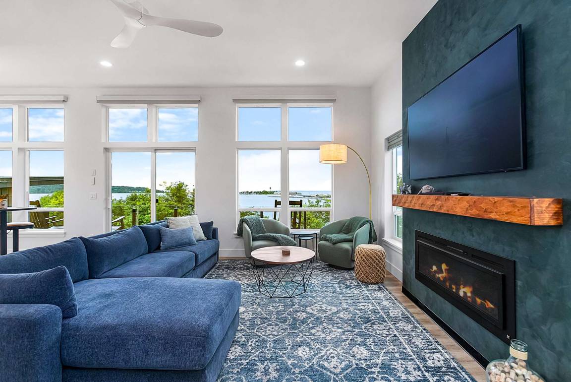 House ∙ 4 Bedrooms ∙ 14 Guests - Birch Bay, WA