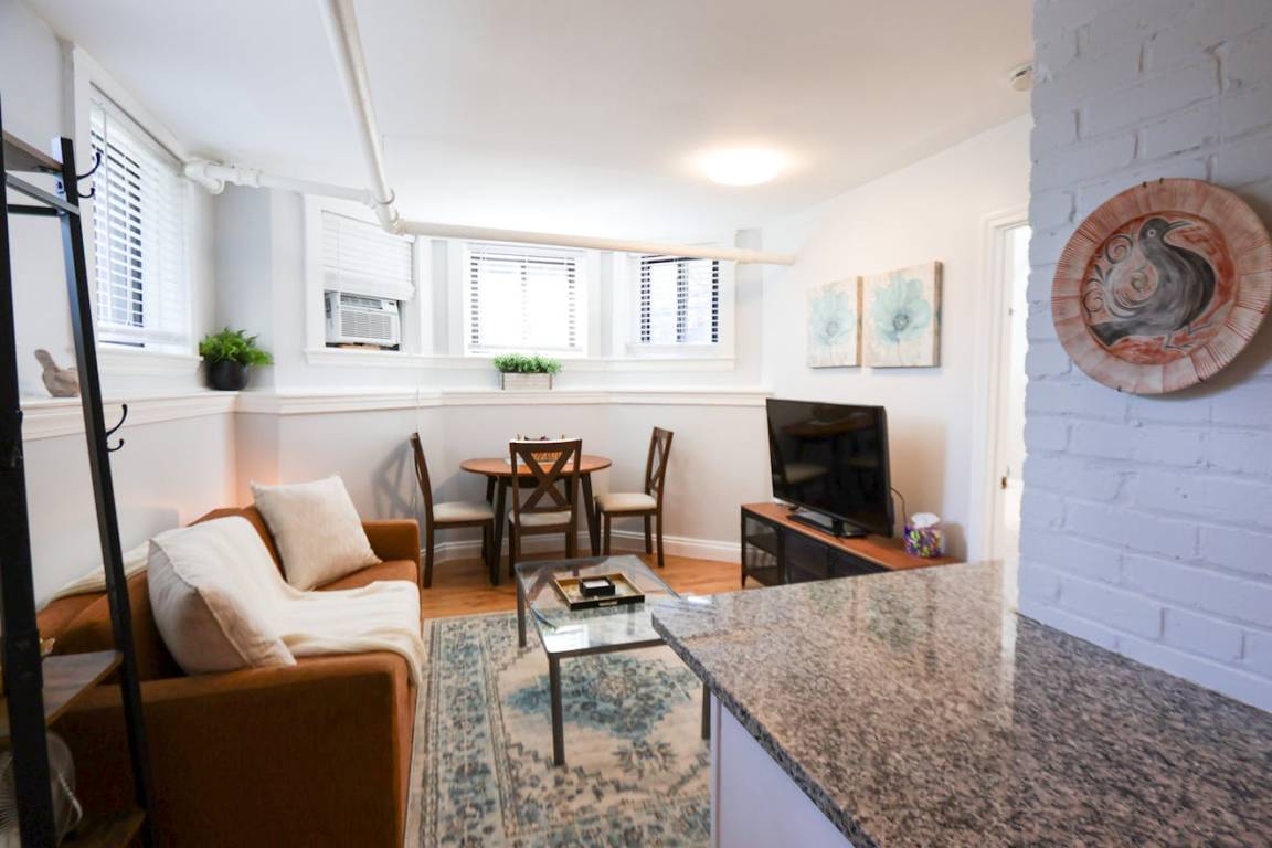 Apartment ∙ 2 Bedrooms ∙ 6 Guests - Boston, MA