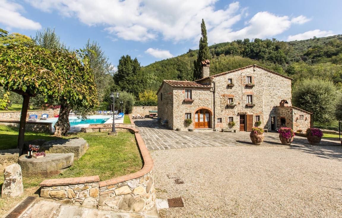 270 M² House ∙ 5 Bedrooms ∙ 9 Guests - Pistoia