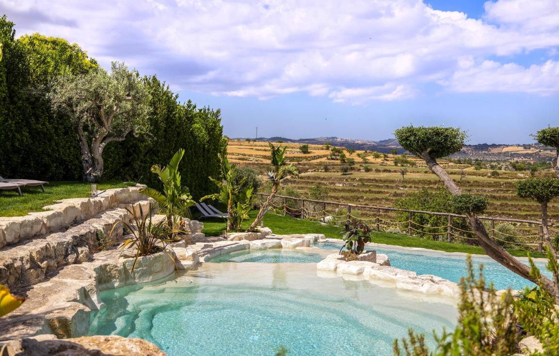 120 M² Maisonette ∙ 3 Bedrooms ∙ 8 Guests - Ragusa