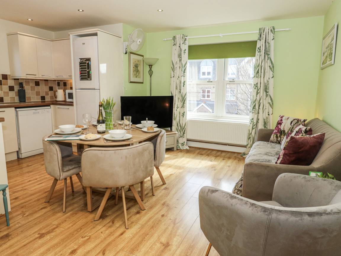 Cottage ∙ 2 Bedrooms ∙ 4 Guests - Weymouth