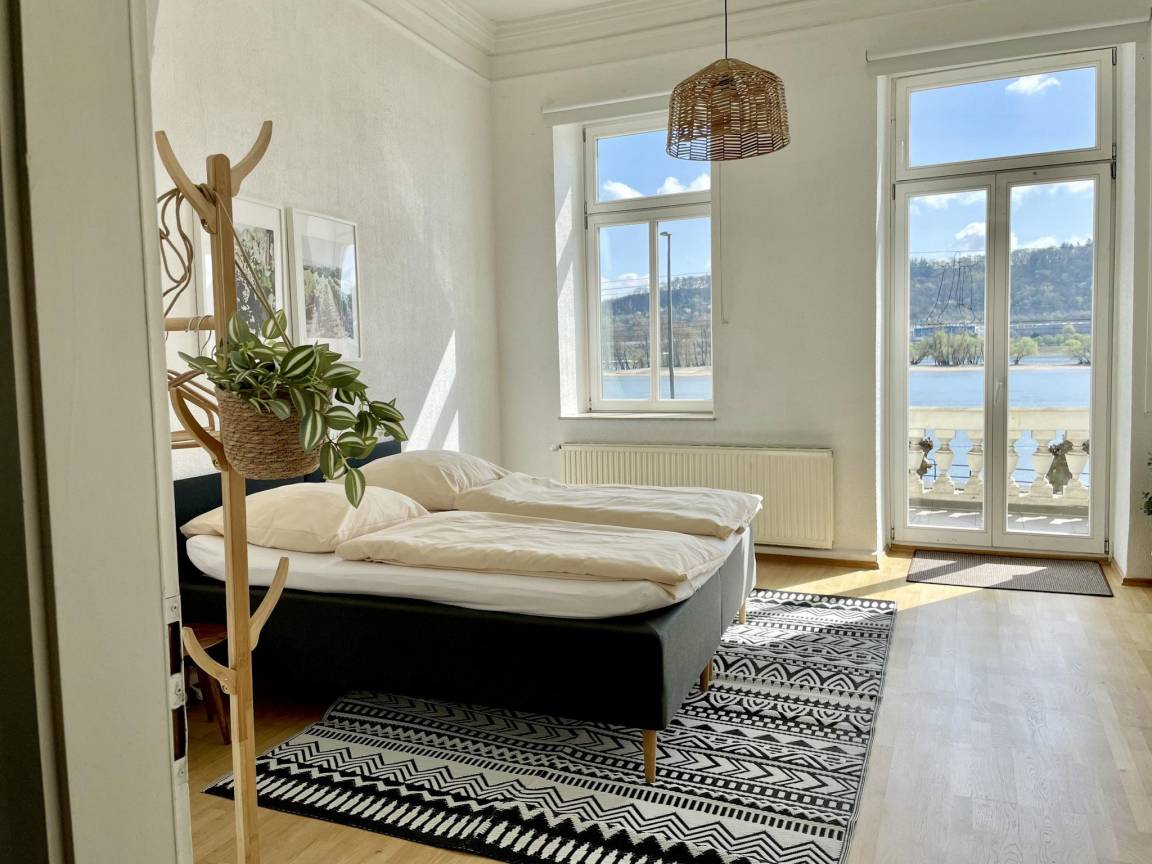 105 M² Huoneisto ∙ 2 Makuuhuonetta ∙ 5 Vierasta - Oestrich-Winkel