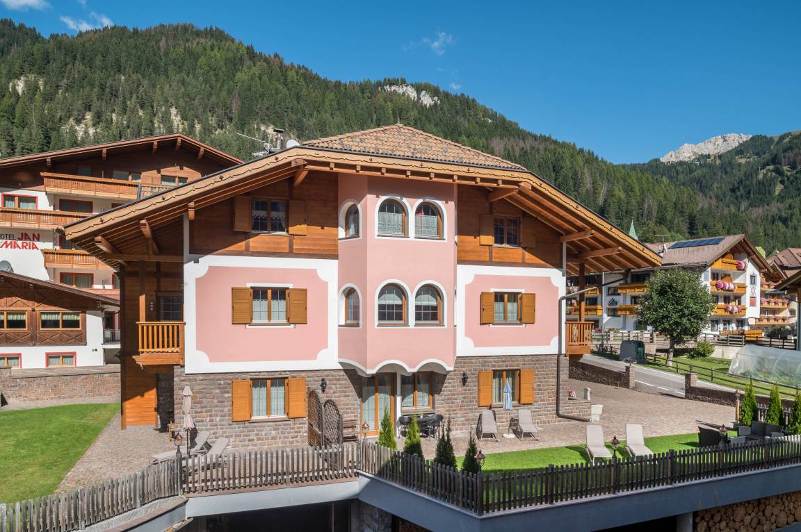 68 M² Appartamento Vacanza ∙ 2 Camere Da Letto ∙ 4 Ospiti - Canazei