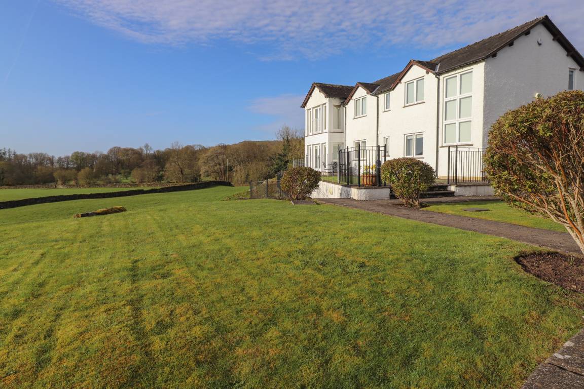 Cottage ∙ 2 Bedrooms ∙ 4 Guests - Newby Bridge